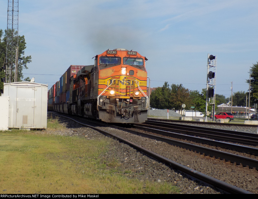 BNSF 5230